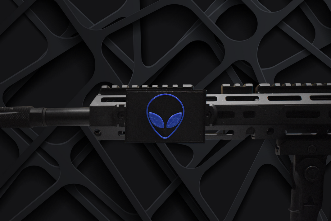 Battle Patch – Custom Rifle-Mounted Display for Personalization